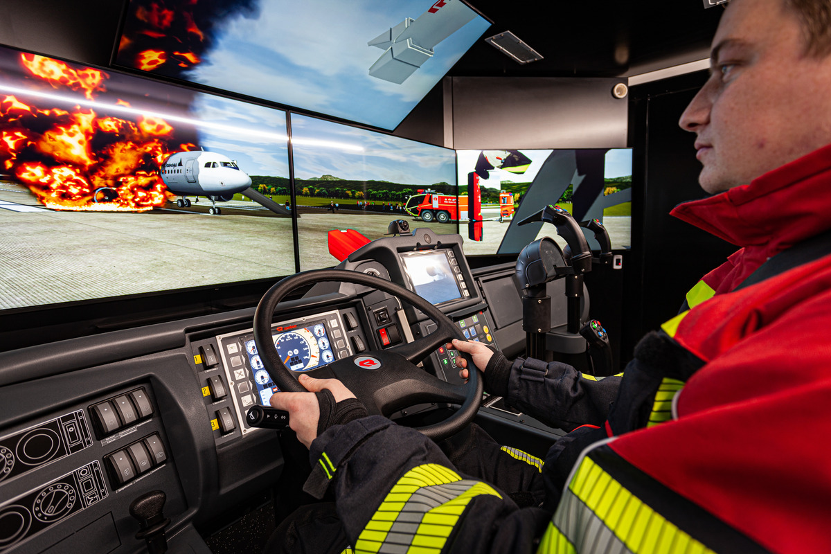 Erlebt den Rosenbauer PANTHER hautnah! – RETTER Messe 2025